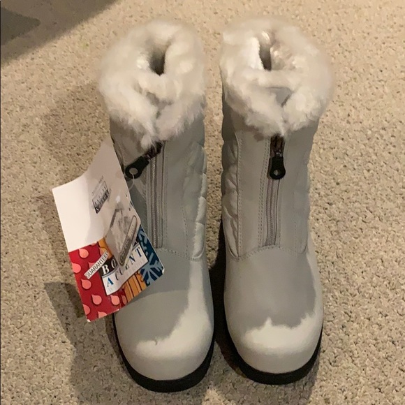 Boston Accent | Shoes | Brand New Boston Accent Weatherproof Boots ...